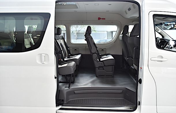 TOYOTA HIACE 12 SEATER AUTOMATIC HIACE HIGH ROOF 12 SEATER